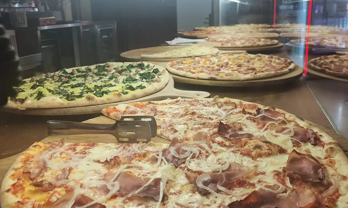Pizza Aris — Pizzeria a Castelfidardo